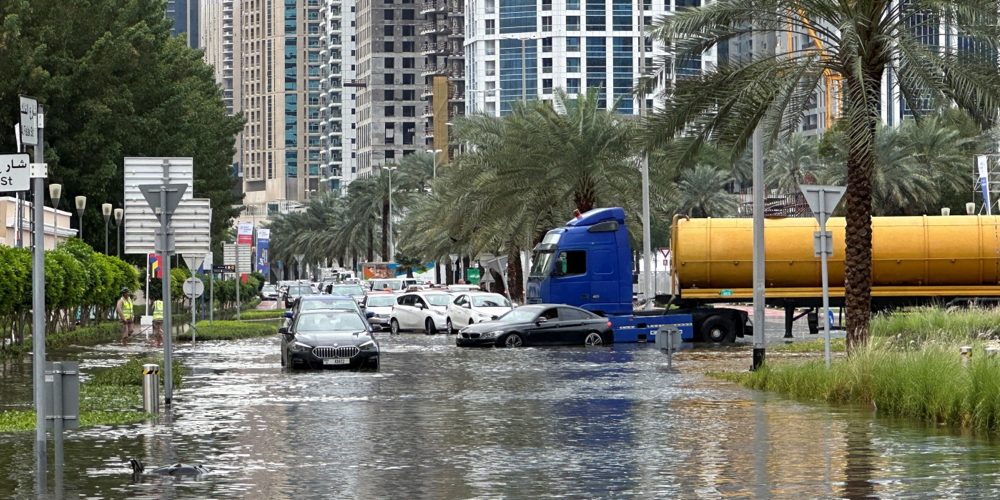 Heftige Überschwemmungen im Süden der Arabischen Halbinsel - travelnews.ch