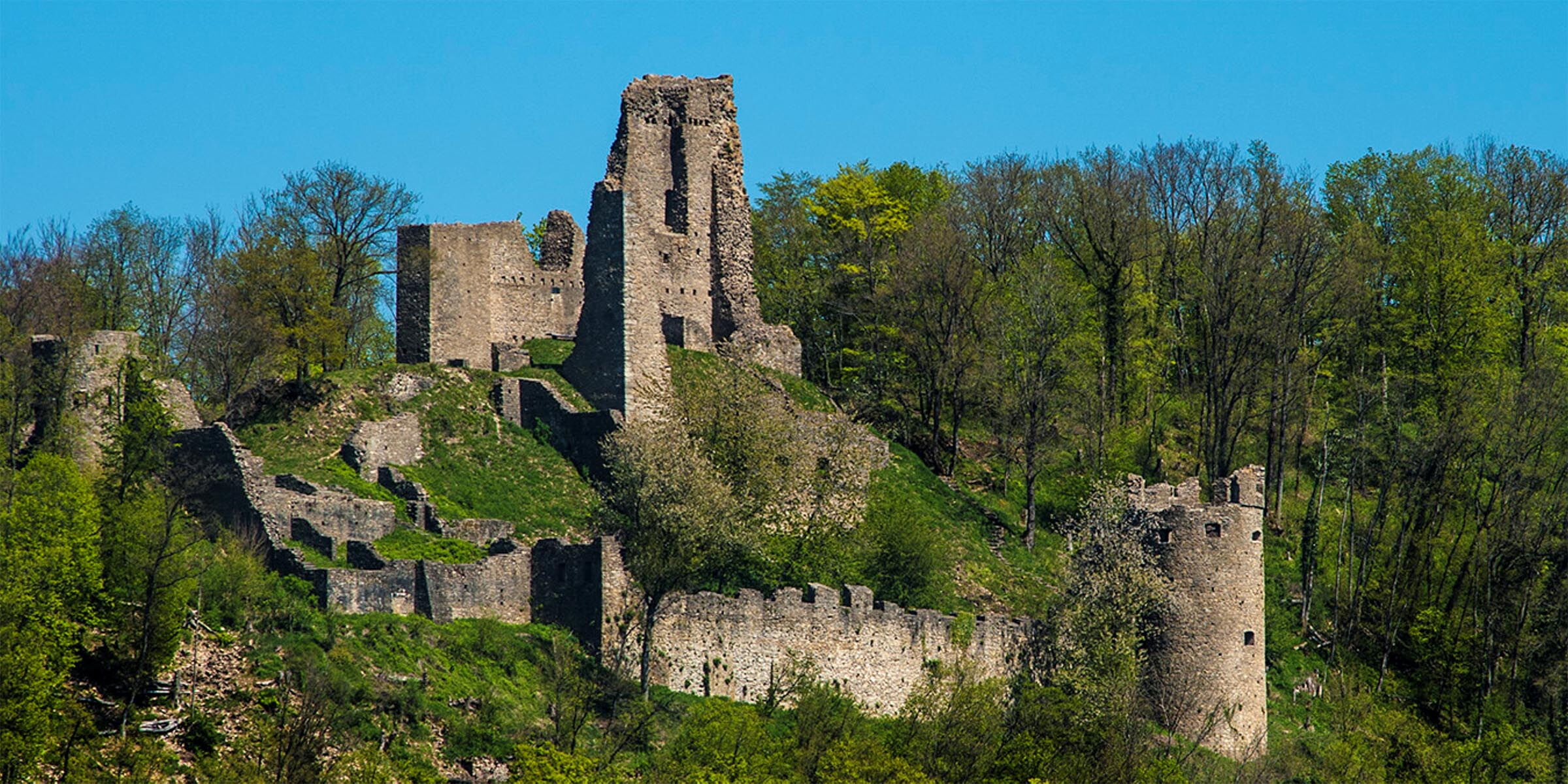 Zu den romantischen Ruinen und ihren alten Geschichten - travelnews.ch