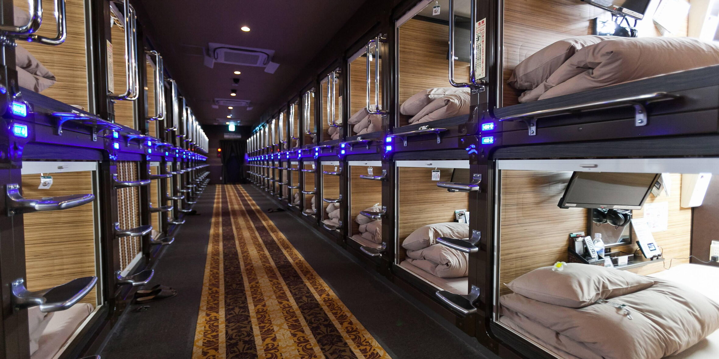 Das Kapselhotel feiert seine Premiere in der Schweiz - travelnews.ch