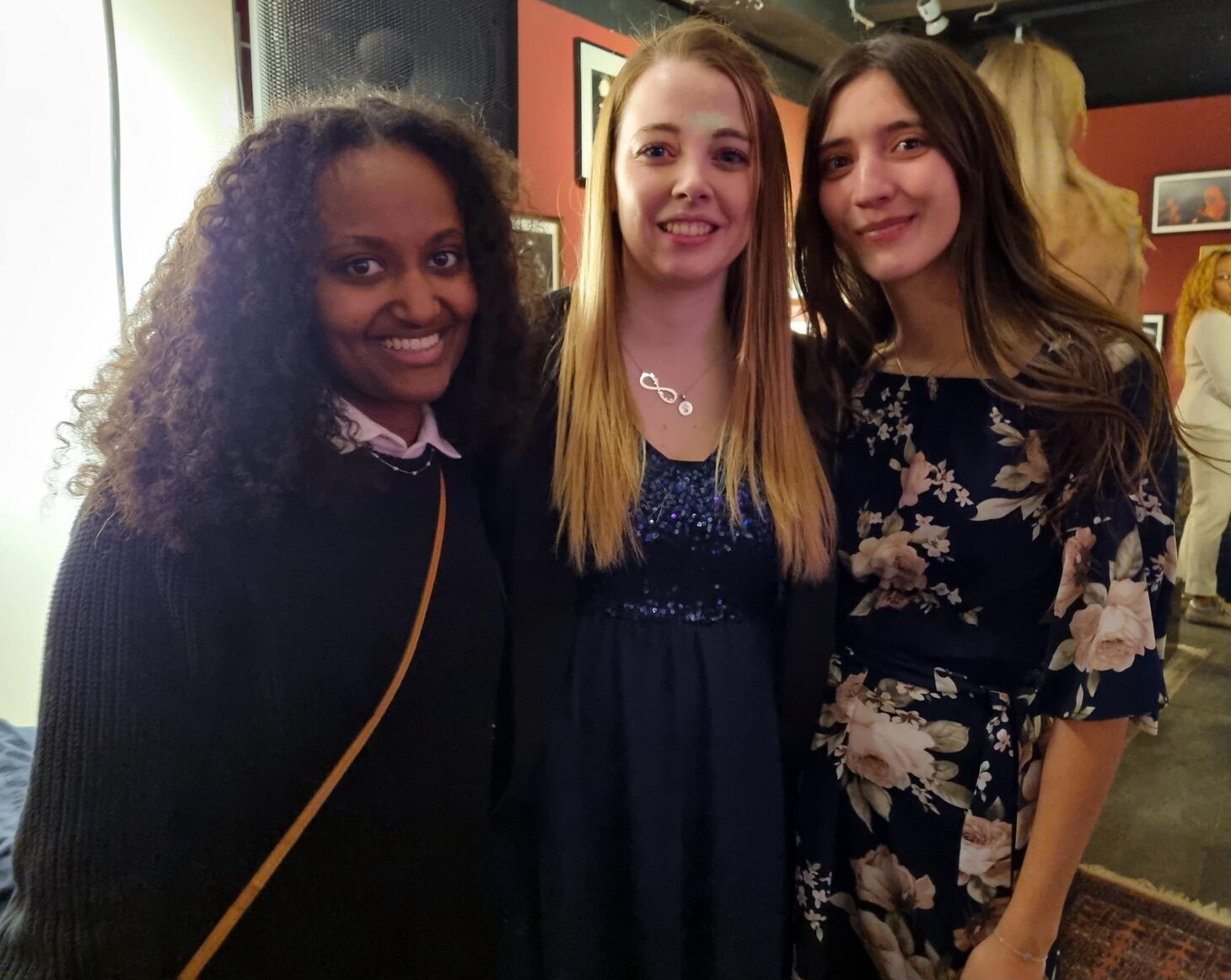 Diese IST-Absolventen feiern ihr Diplom - travelnews.ch